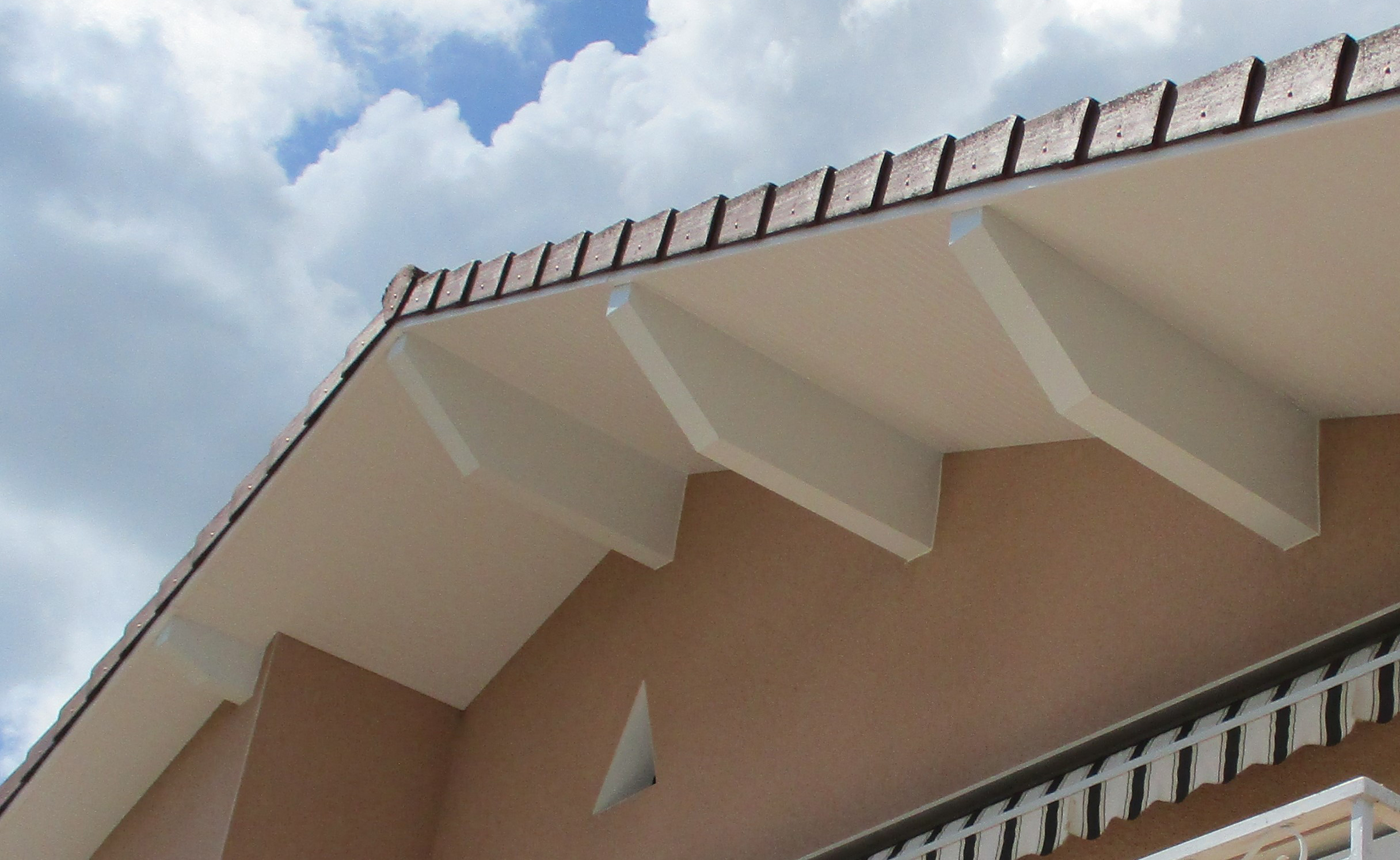 Vray & Fils : pliage abouts de pannes sur-mesure dans la Loire